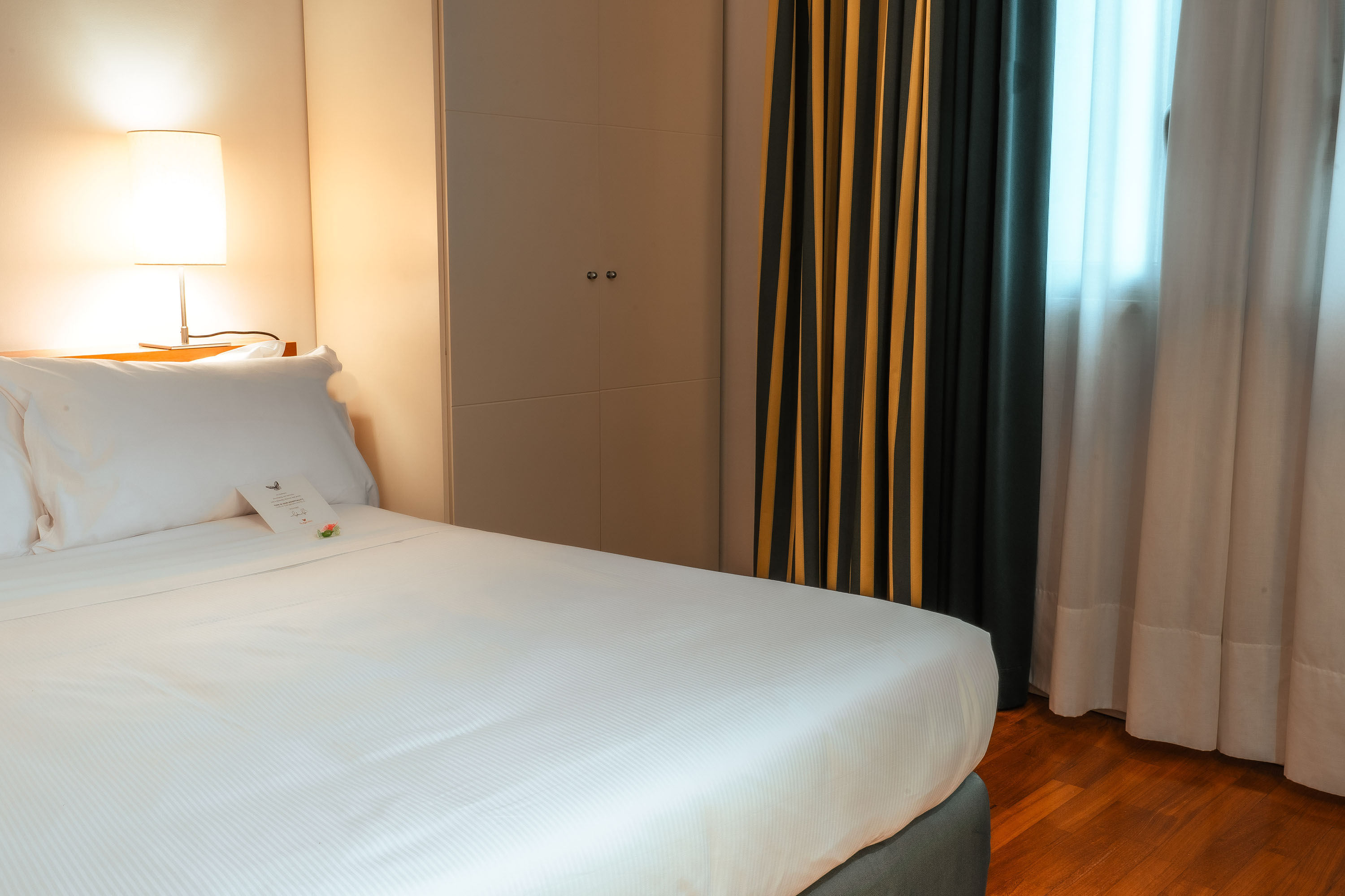 Economy Rooms - Hotel Ferrara